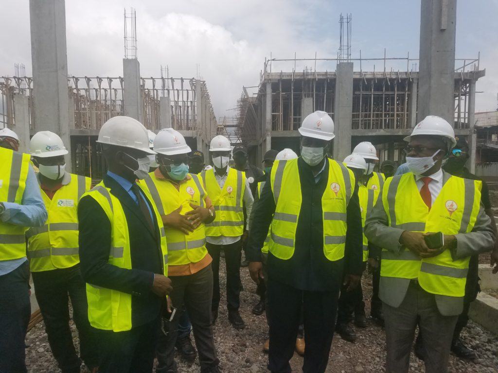 Neo Congo Mall de Douala:L'entreprise Cambuild BTP promet au Maire de ...